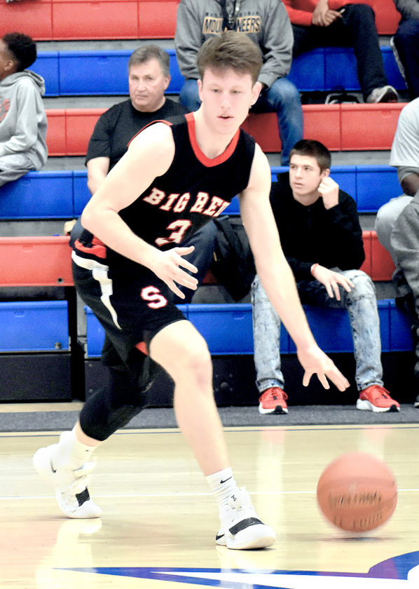 Big Red on wrong end of thriller | News, Sports, Jobs - The Herald Star